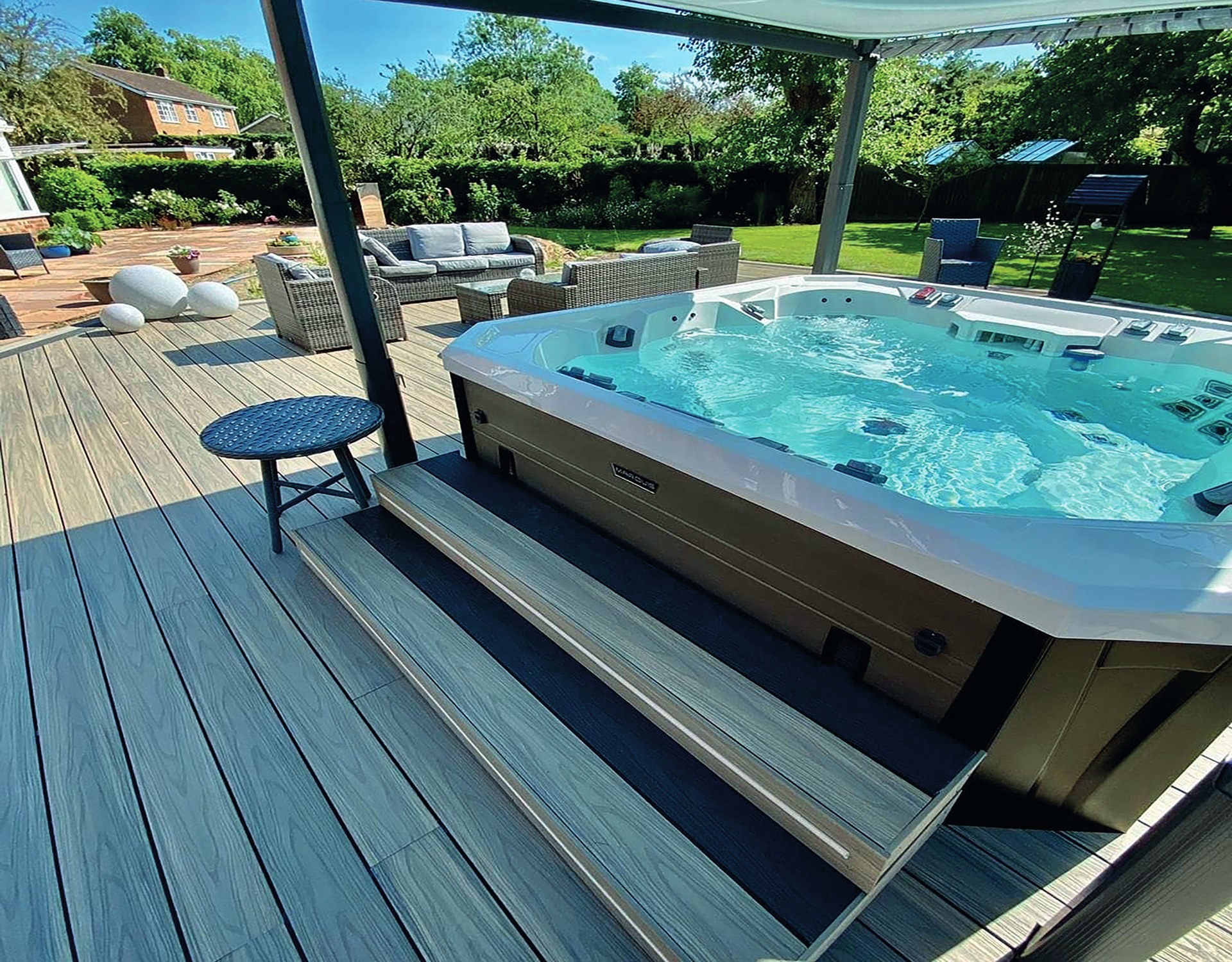 Explore our composite decking and cladding range | Global Stone